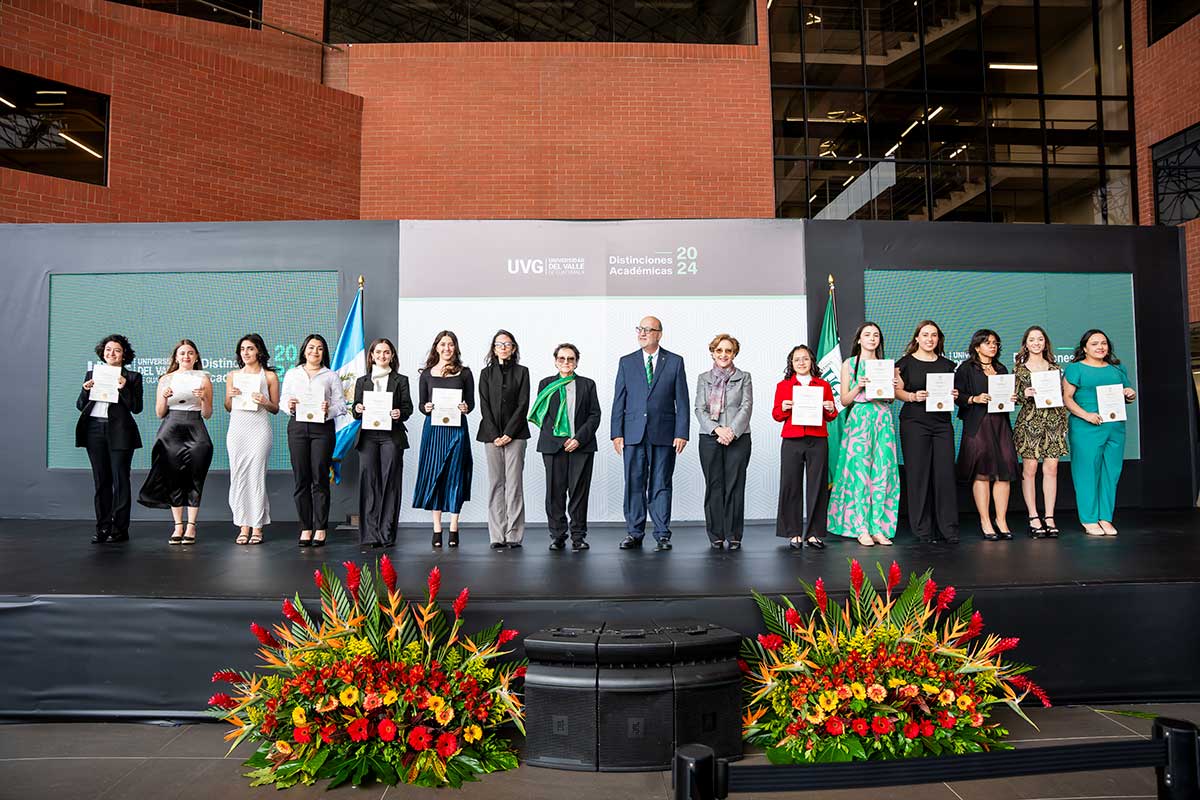 Reconocemos la excelencia en la ceremonia de Distinciones Académicas 2024 | Actualidad UVG
